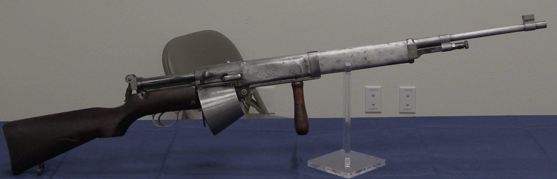 SA80 History: L98A1 Cadet Manually-Operated Rifle - Forgotten Weapons