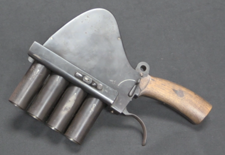 Flare gun - Forgotten Weapons