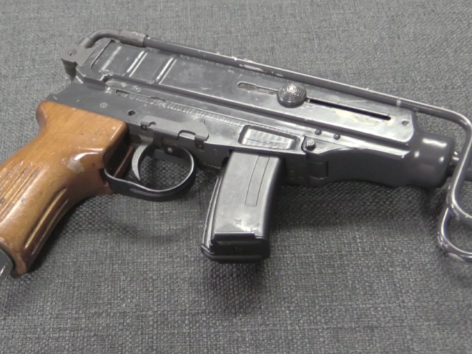 Skorpion 9×19 at the Range - Forgotten Weapons