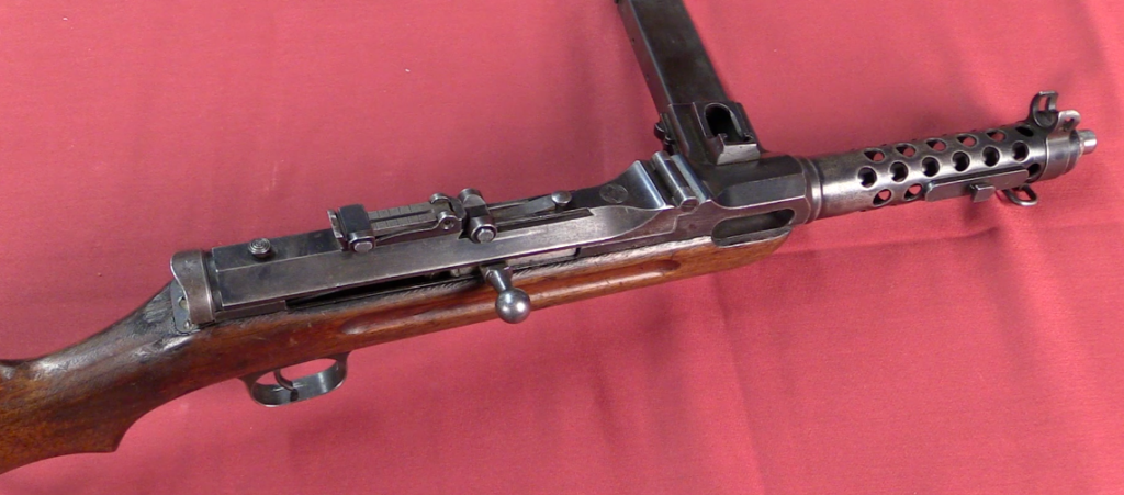 Type 100 / 44 (Late Pattern) Japanese SMG - Forgotten Weapons