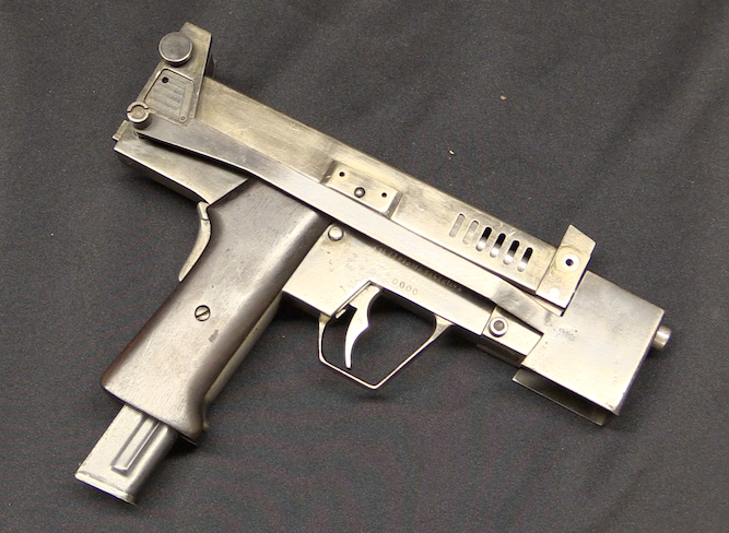 The WW2 Double-Magazine MP40/I - Forgotten Weapons