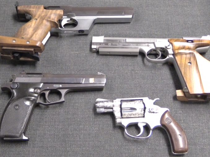 Kalthoff 30-Shot Flintlock: The First Repeating Firearm Used in War ...