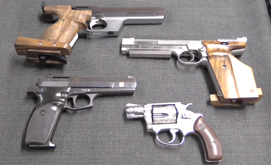 Kalthoff 30-Shot Flintlock: The First Repeating Firearm Used in War ...