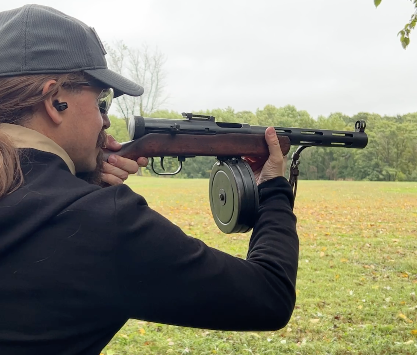 SVT-40: The Soviet Standard Semiauto from WW2 - Forgotten Weapons